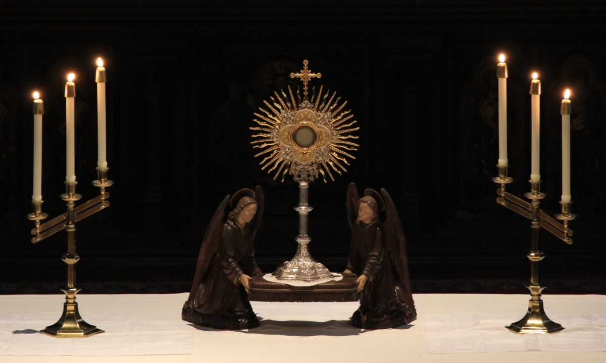 Bow Down Before the Lord | Dominicana